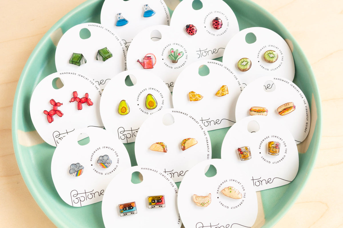 Poptone: Studs – Mantel